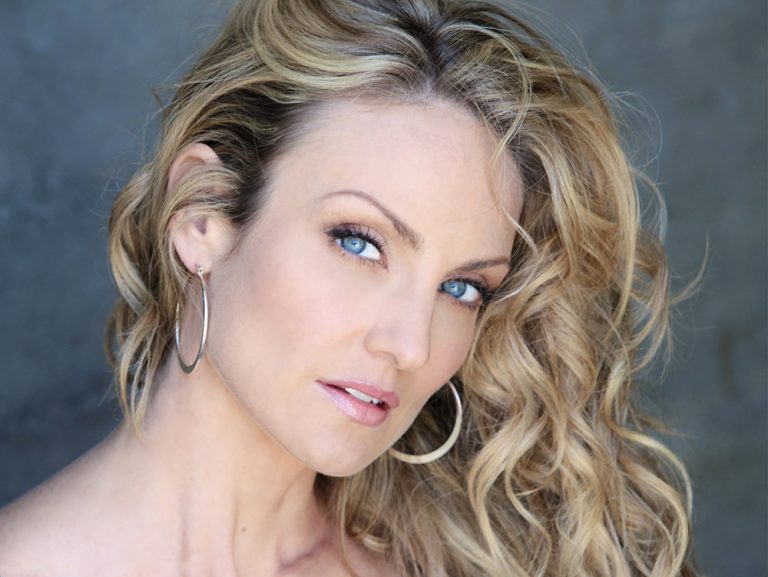 Carly Thomas Smith – Singer and Actor